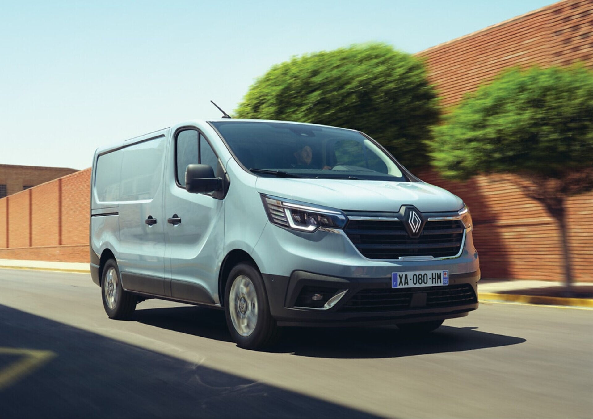 Renault Electric Van Range: Complete Guide to E-Tech Vans in 2025 ...