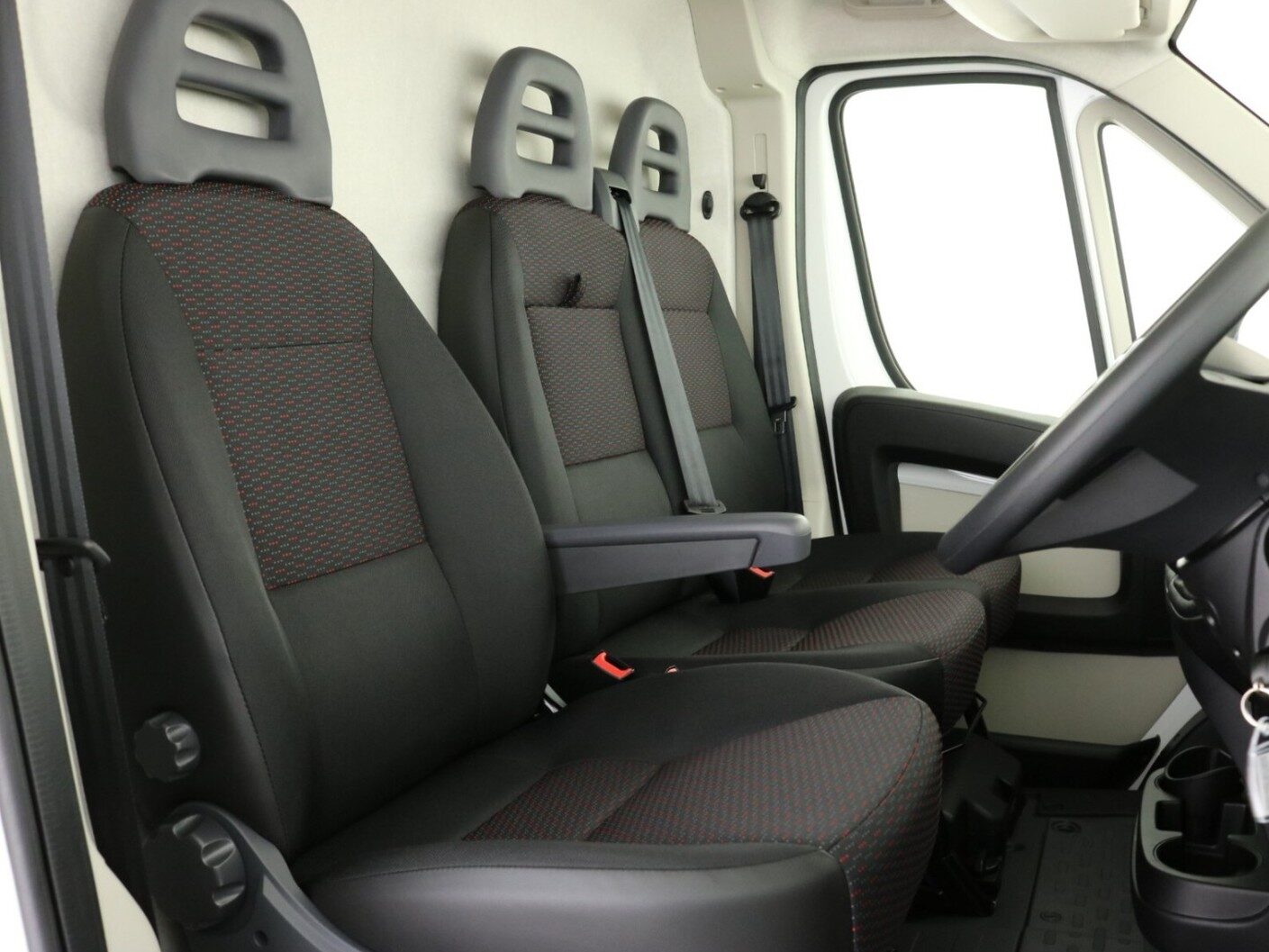 Citroen Relay Van Review | All Specs | 2024