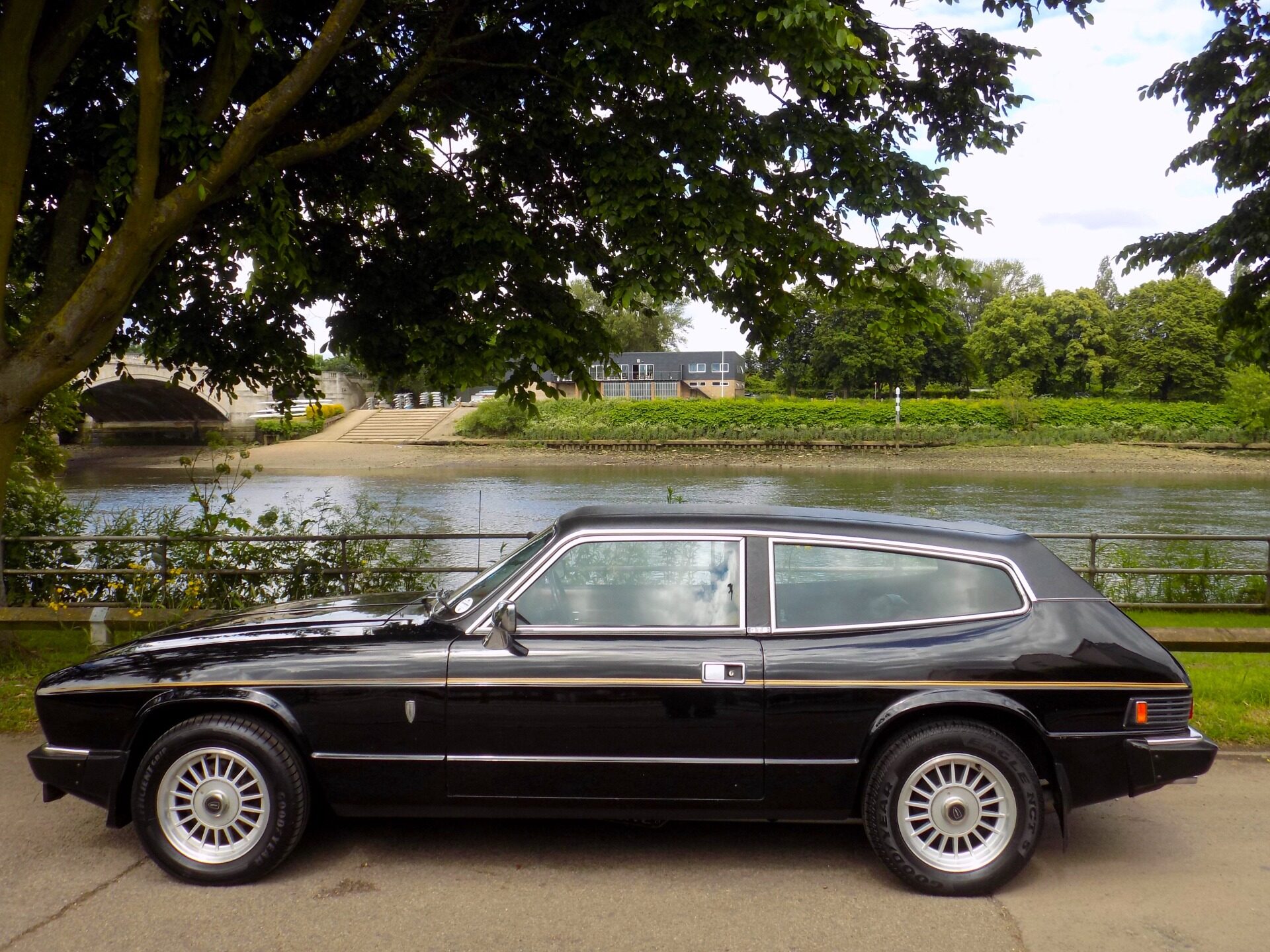 Used 1978 Reliant Scimitar GTE SE6a for sale | Classic Chrome