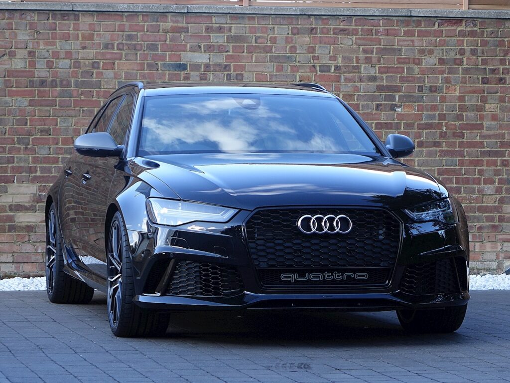 Used Audi RS6 Avant Performance for sale | Mythos Black