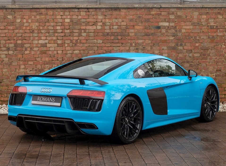 Used Audi R8 V10 Plus for sale | Riviera Blue