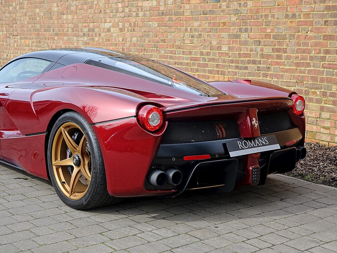 Used Ferrari LaFerrari for sale | Rosso Rubino
