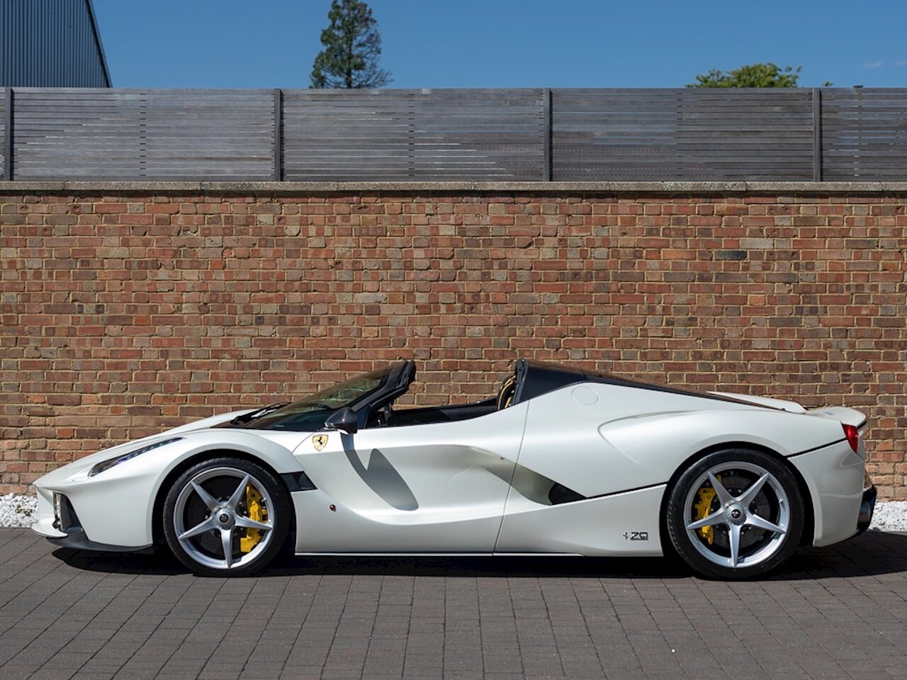 Used Ferrari LaFerrari Aperta for sale | Bianco Italia