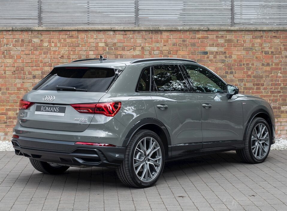 Used Audi Q3 TFSI 40 Quattro S Line Vorsprung for sale | Chronos Grey