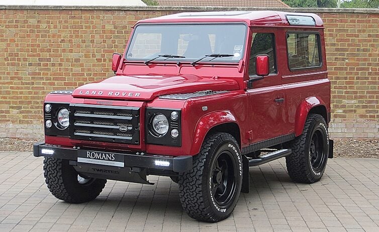 Used Land Rover Defender 90 XS for sale | Firenze Red