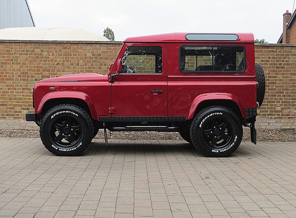 Used Land Rover Defender 90 XS for sale | Firenze Red