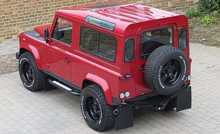 Used Land Rover Defender 90 XS for sale | Firenze Red