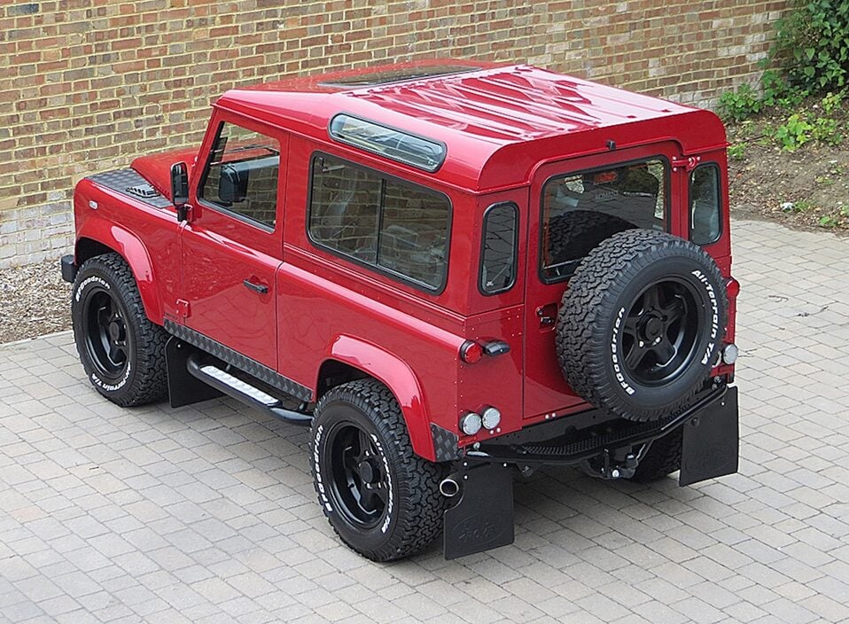 Used Land Rover Defender 90 XS for sale | Firenze Red