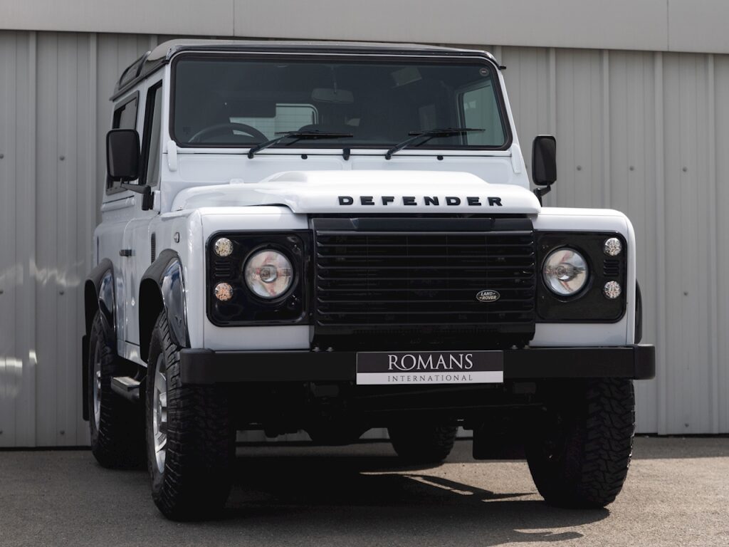 Used Land Rover Defender 90 Landmark for sale | White