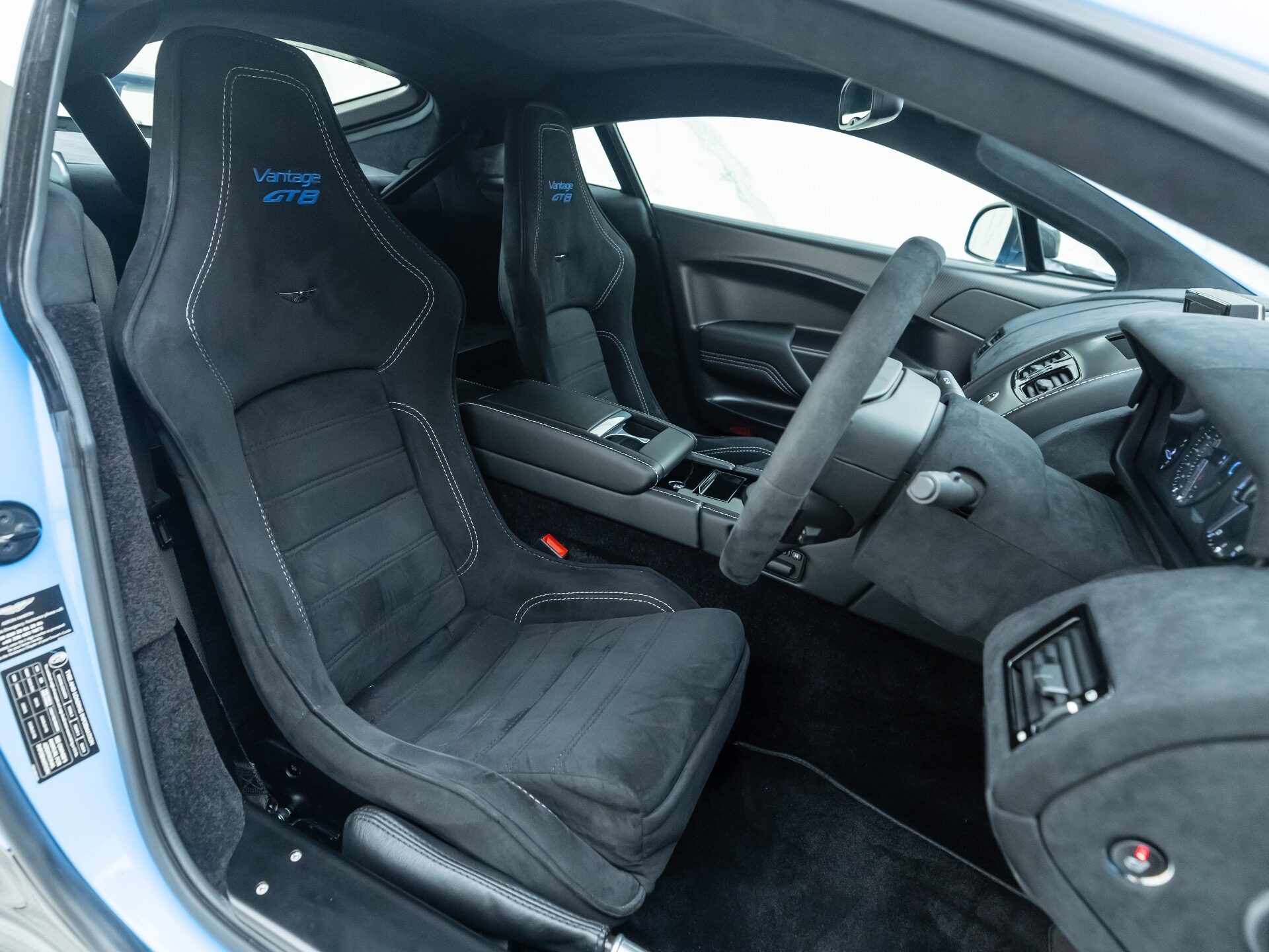 Used Aston Martin Vantage GT8 for sale | Q-Exclusive Flugplatz Blue Paint