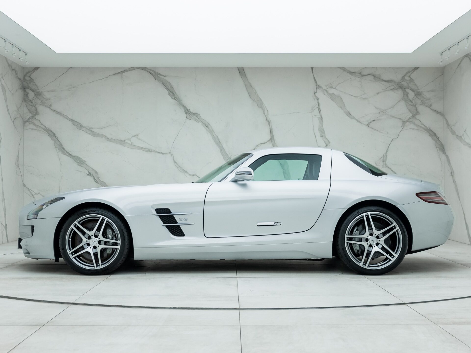 Used Mercedes-Benz SLS AMG for sale | Iridium Silver