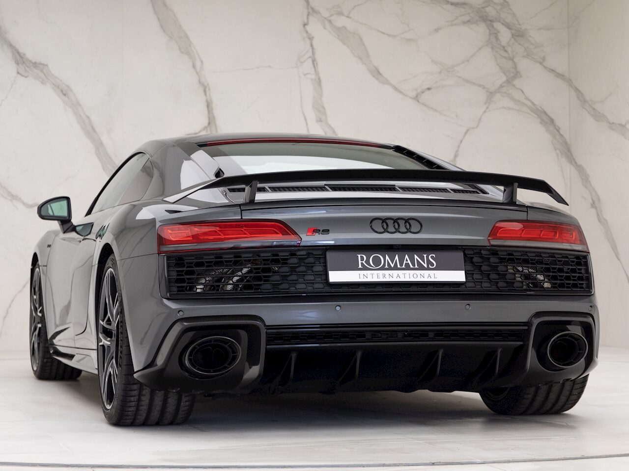 Used Audi R8 V10 Performance Carbon Black for sale | Daytona Grey