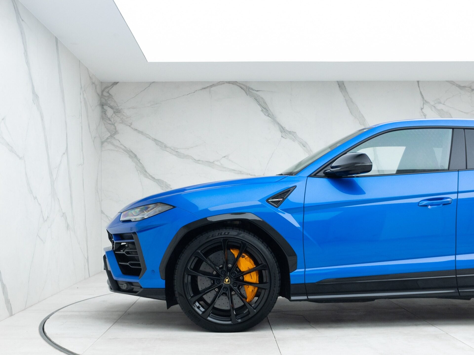 Used Lamborghini Urus for sale | Blu Eleos