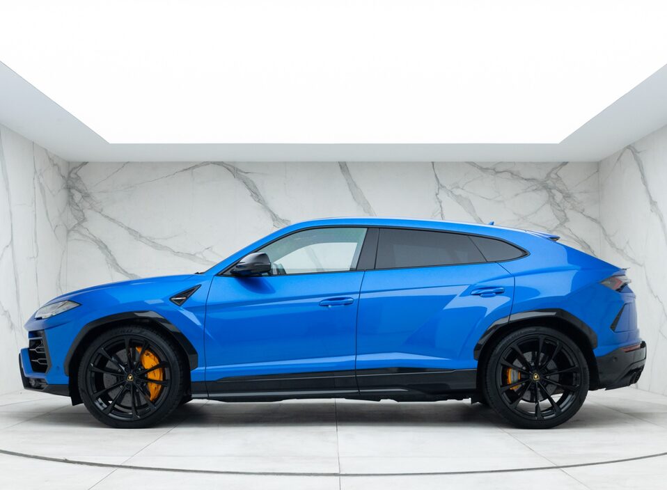 Used Lamborghini Urus for sale | Blu Eleos