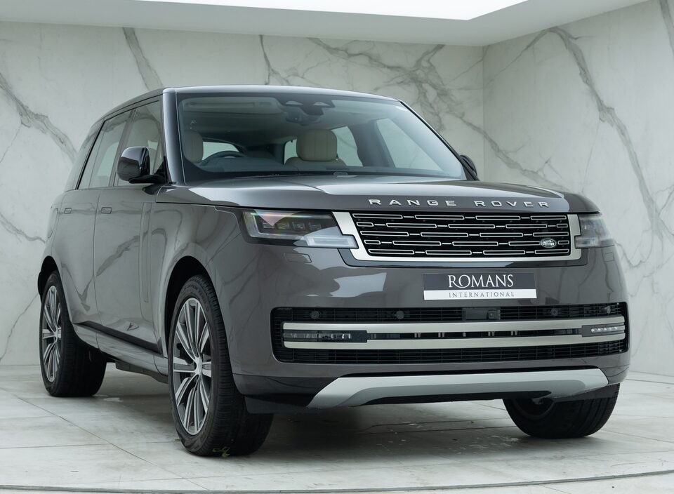 Used Land Rover Range Rover P460e SE for sale | Charente Grey