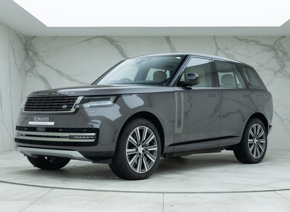 Used Land Rover Range Rover P460e SE for sale | Charente Grey