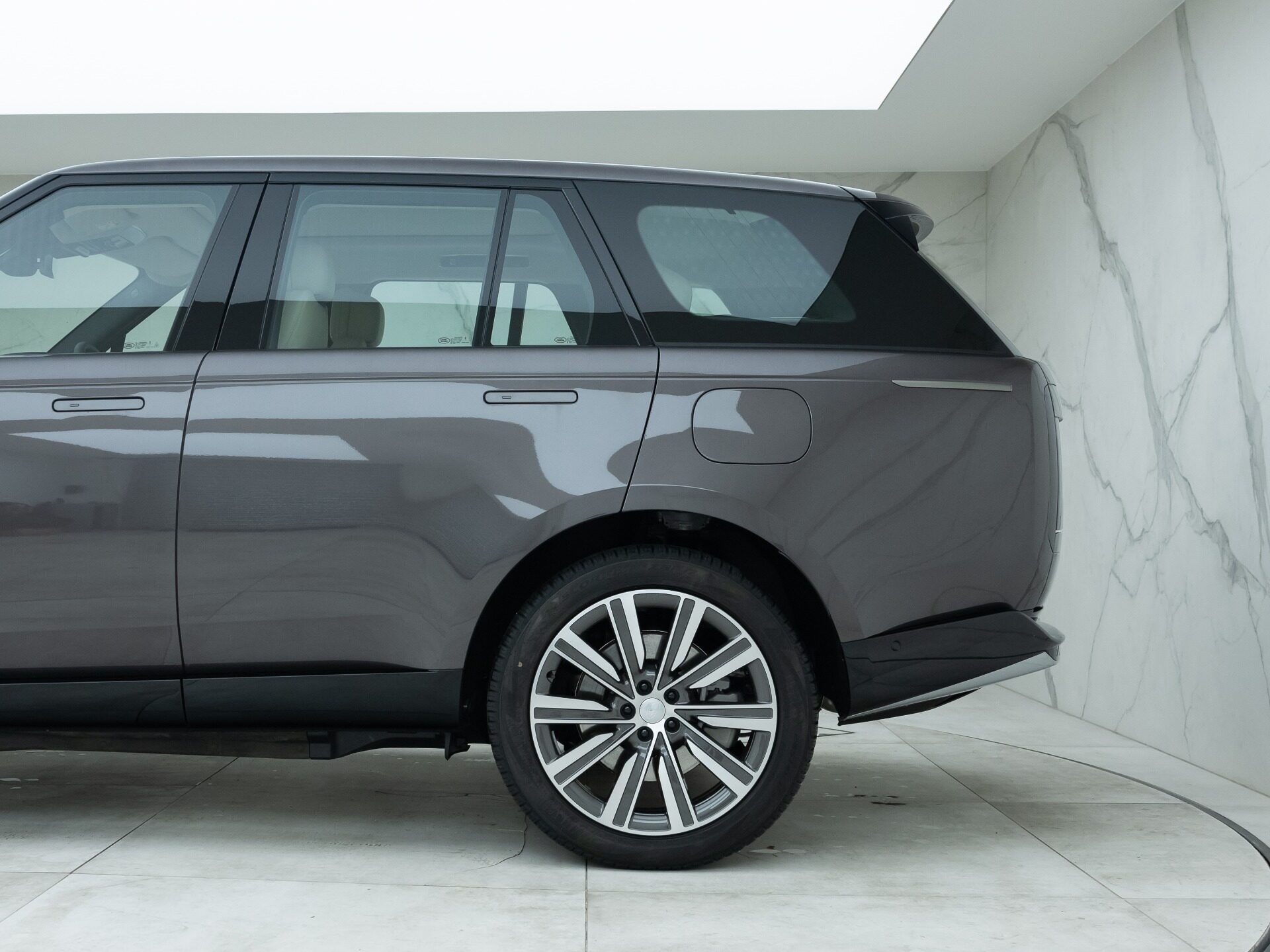 Used Land Rover Range Rover P460e SE for sale | Charente Grey