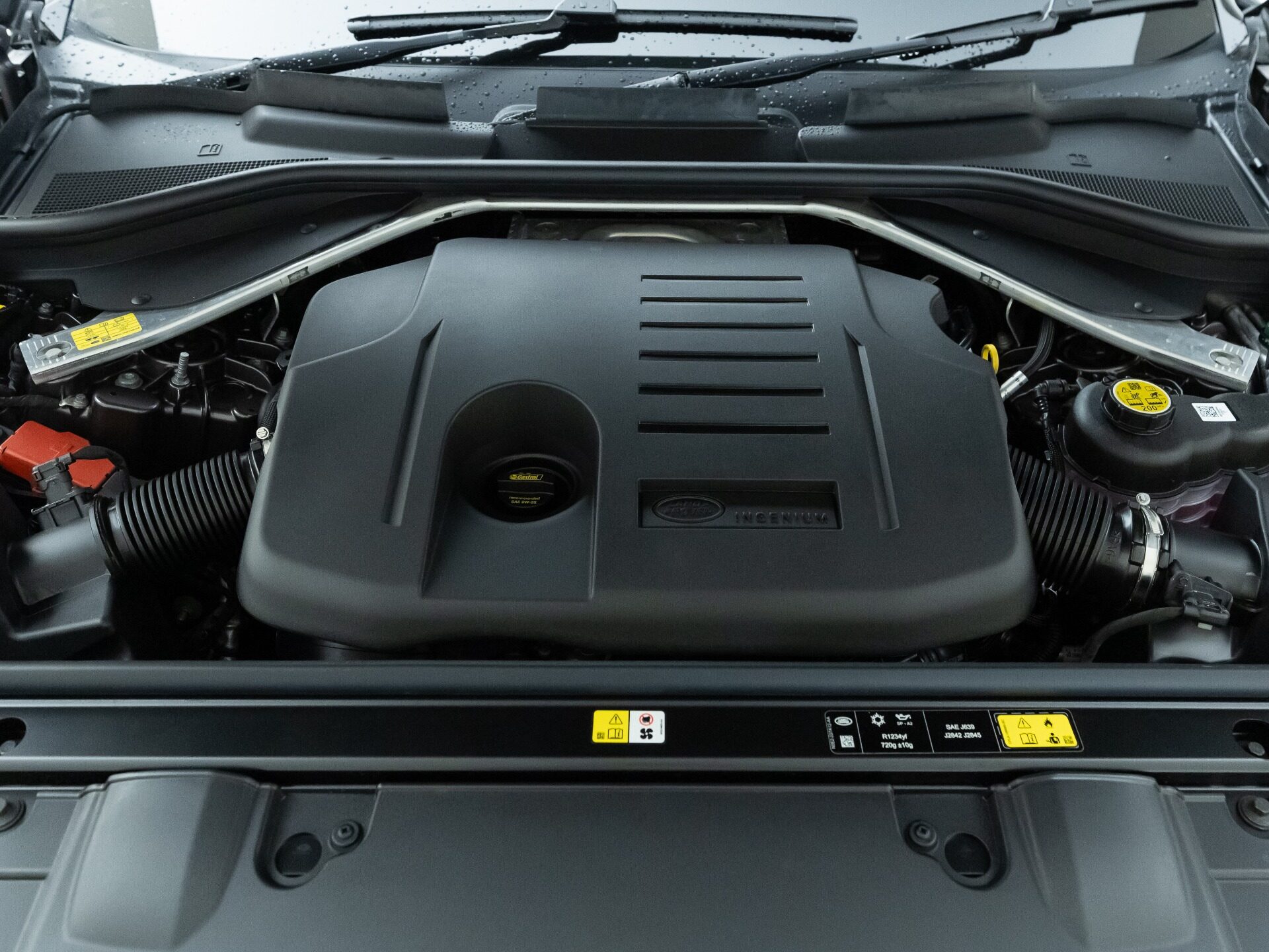 Used Land Rover Range Rover P460e SE for sale | Charente Grey