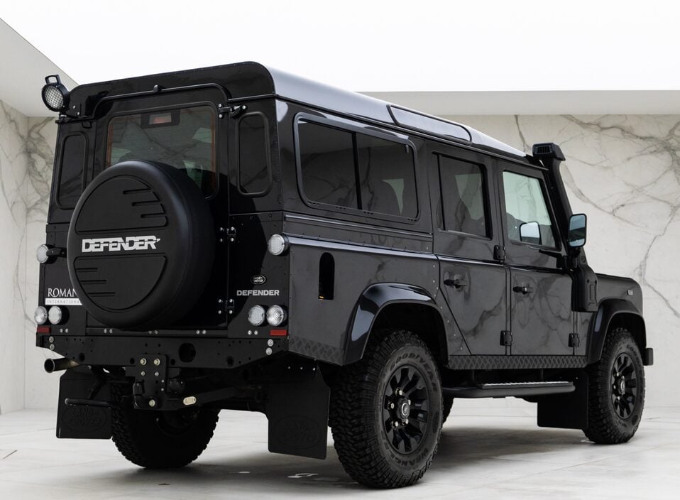 Used Land Rover Defender 110 XS for sale | Santorini Black