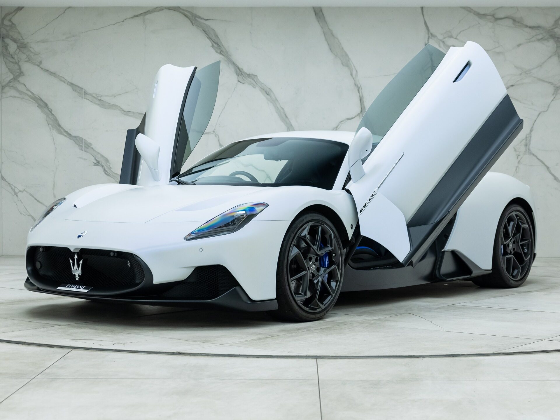 Used Maserati MC20 V6 for sale | Bianco Audace Matt