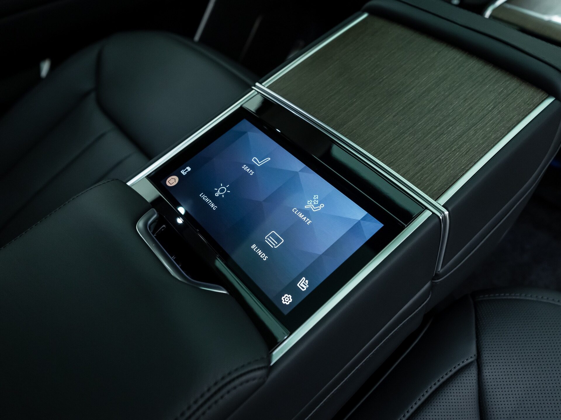 Used Land Rover Range Rover P460e Autobiography LWB for sale ...