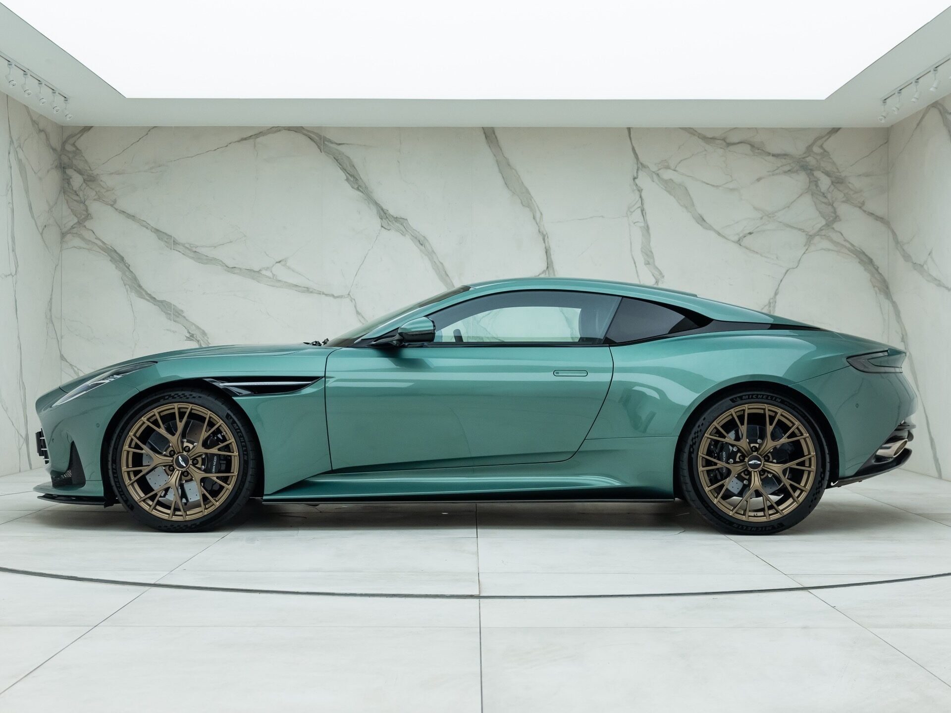 Used Aston Martin DB12 Coupe for sale | 1959 Racing Green (Q Heritage)