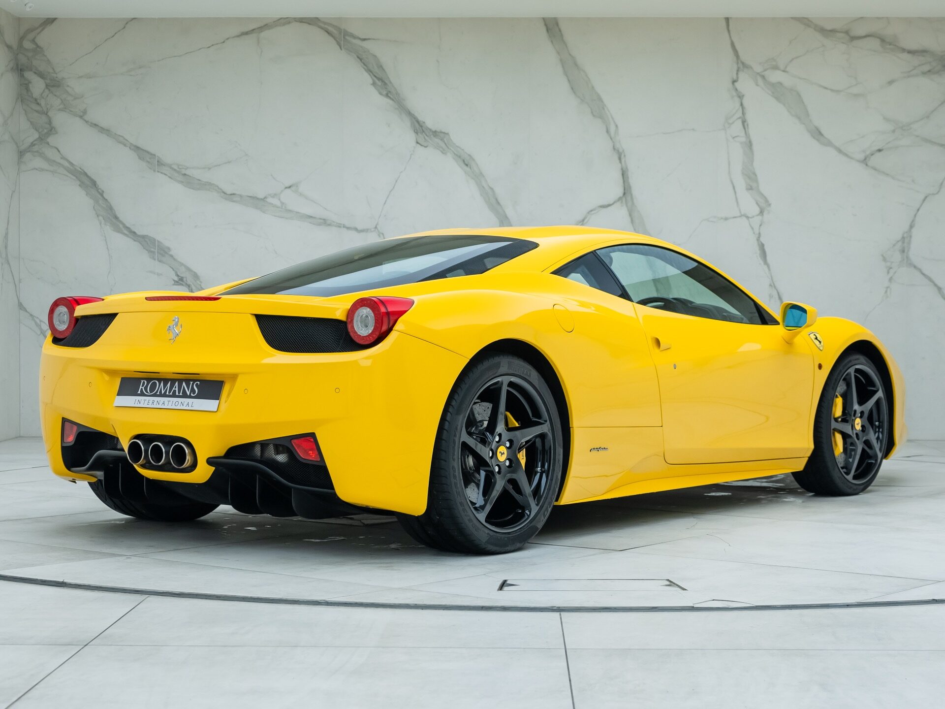 Used Ferrari 458 Italia for sale | Giallo Modena