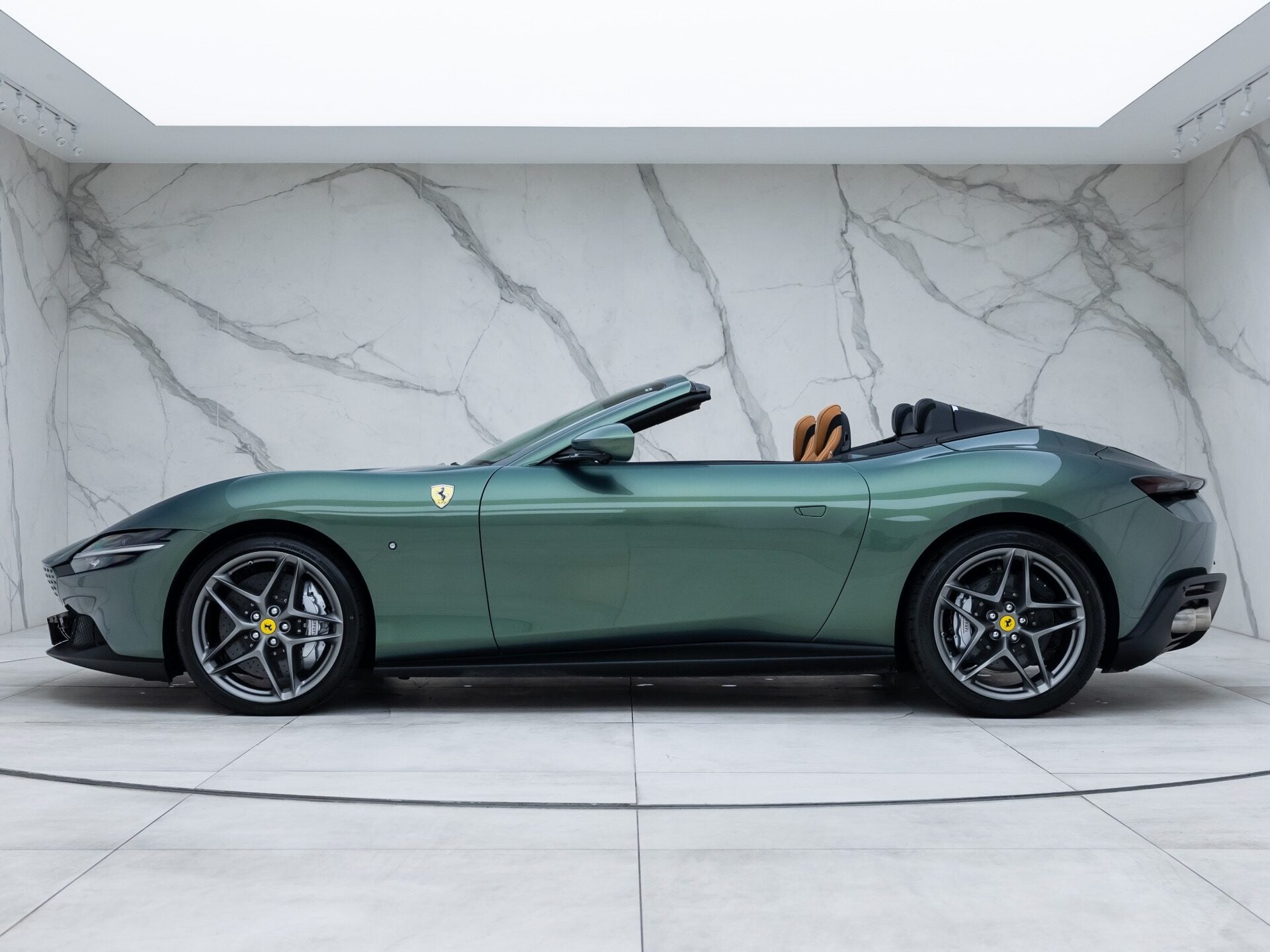Used Ferrari Roma SPIDER for sale | Verde Minerale Metallic