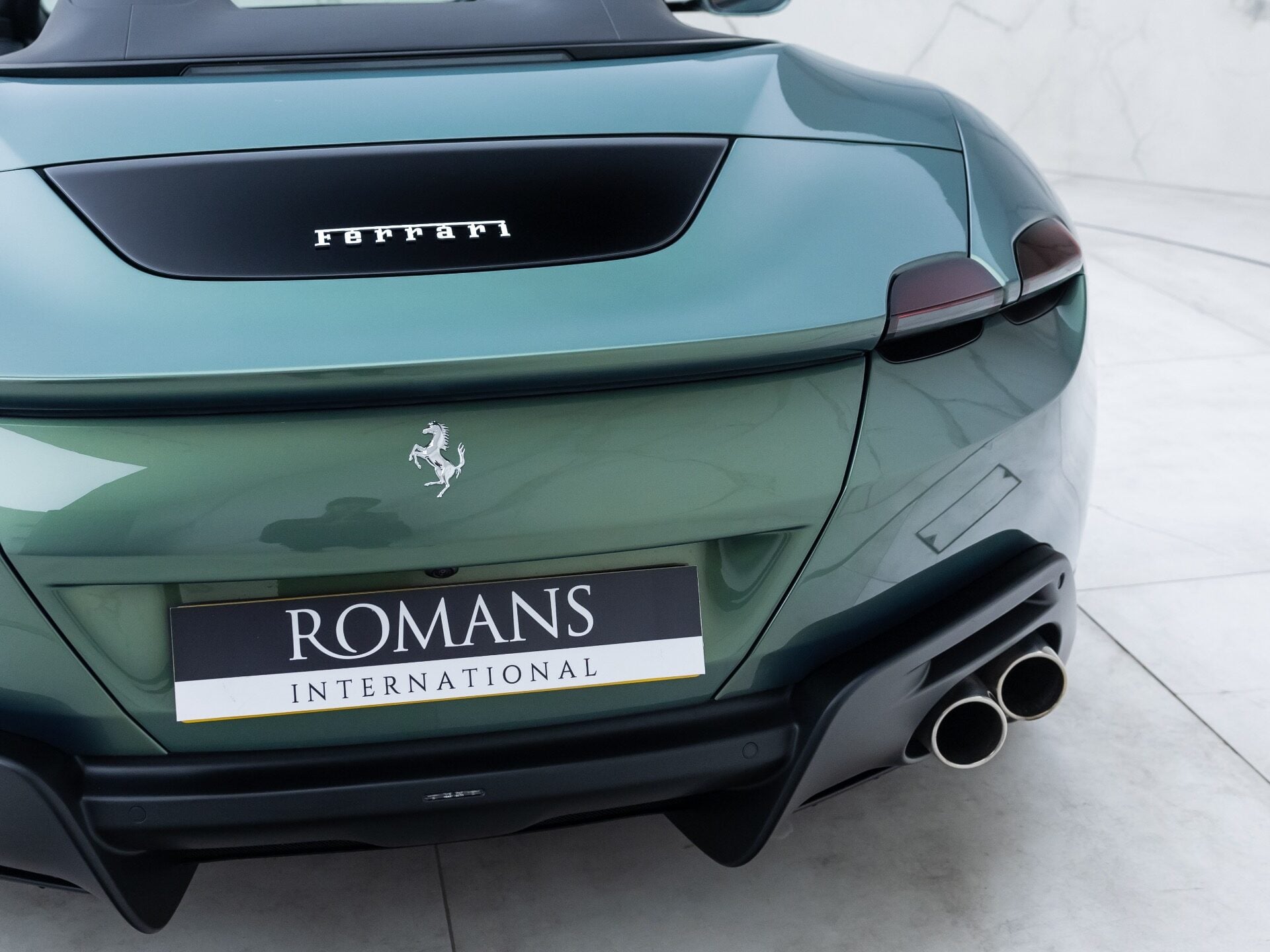 Used Ferrari Roma SPIDER for sale | Verde Minerale Metallic