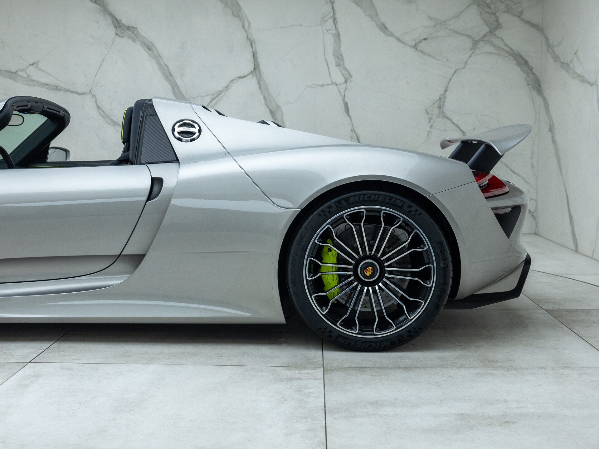 Used Porsche 918 Spyder for sale | Platinum Silver Metallic