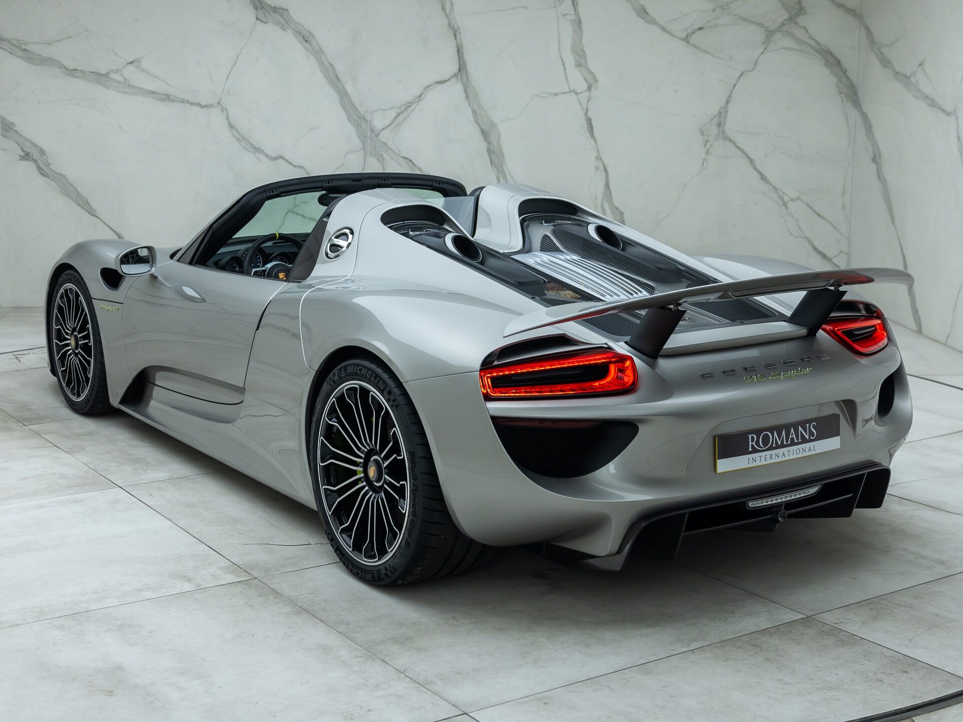 Used Porsche 918 Spyder for sale | Platinum Silver Metallic
