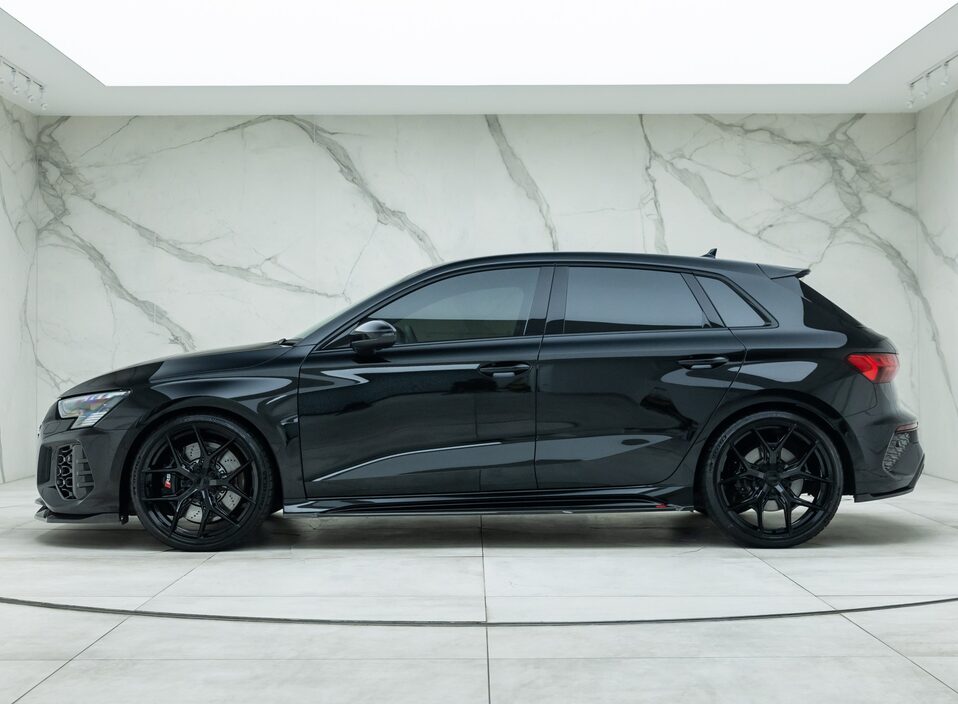 Used Audi RS3 SPORTBACK VORSPRUNG for sale | Mythos Black Metallic