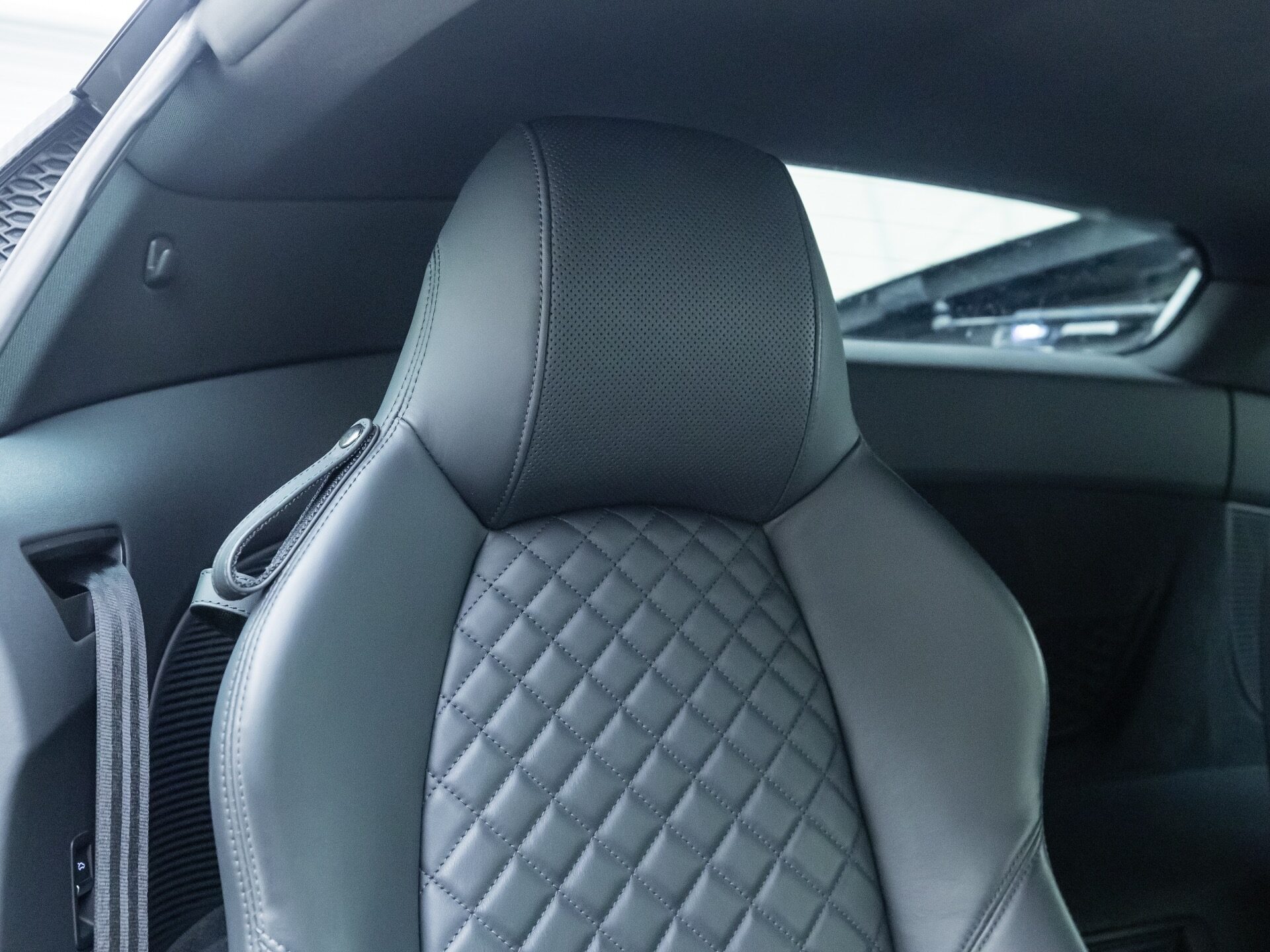 Used Audi R8 V10 PERFORMANCE CARBON BLACK for sale | Exclusive Velvet ...