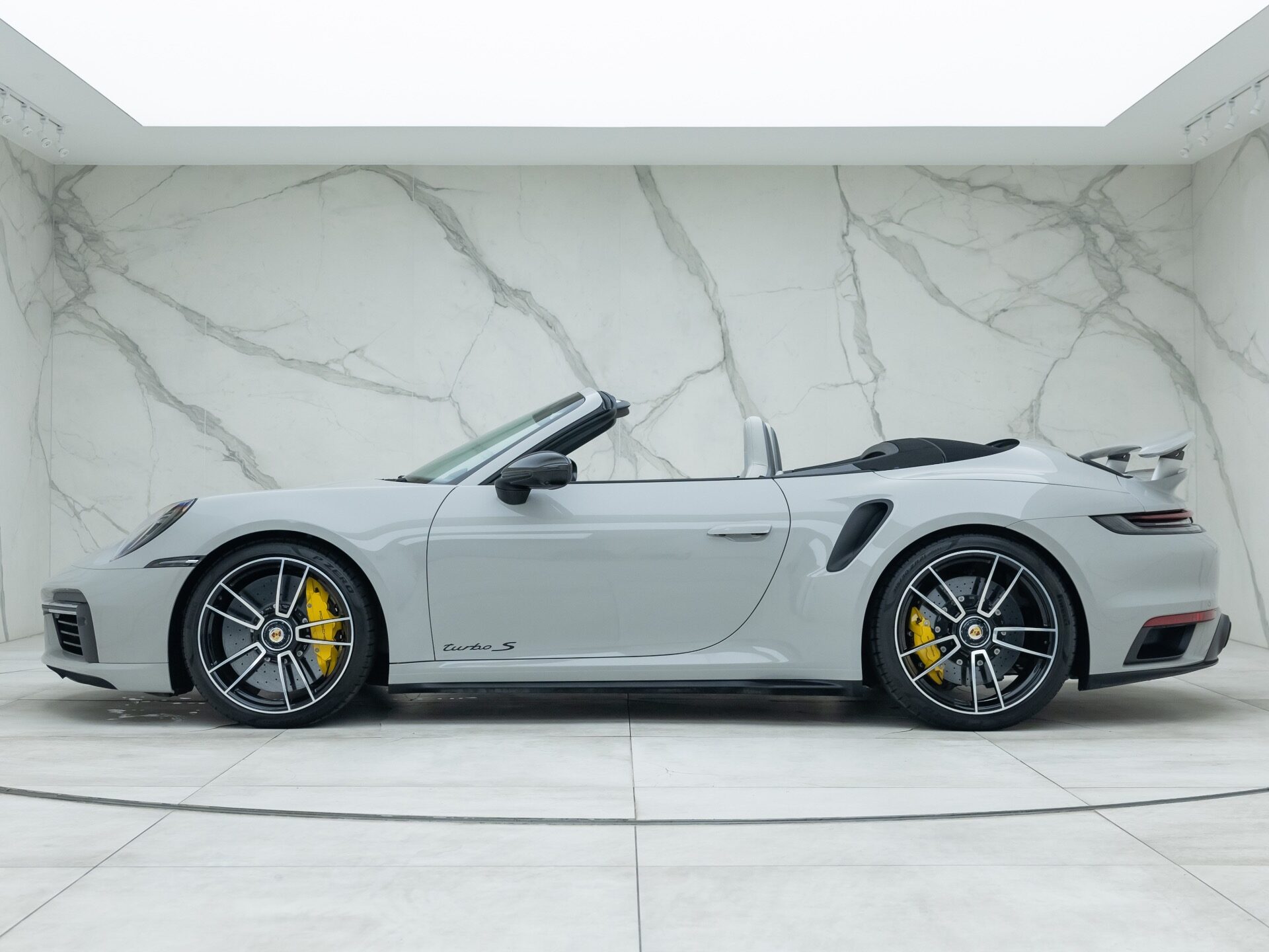Used Porsche 911 Turbo S Cabriolet (992) for sale | Crayon