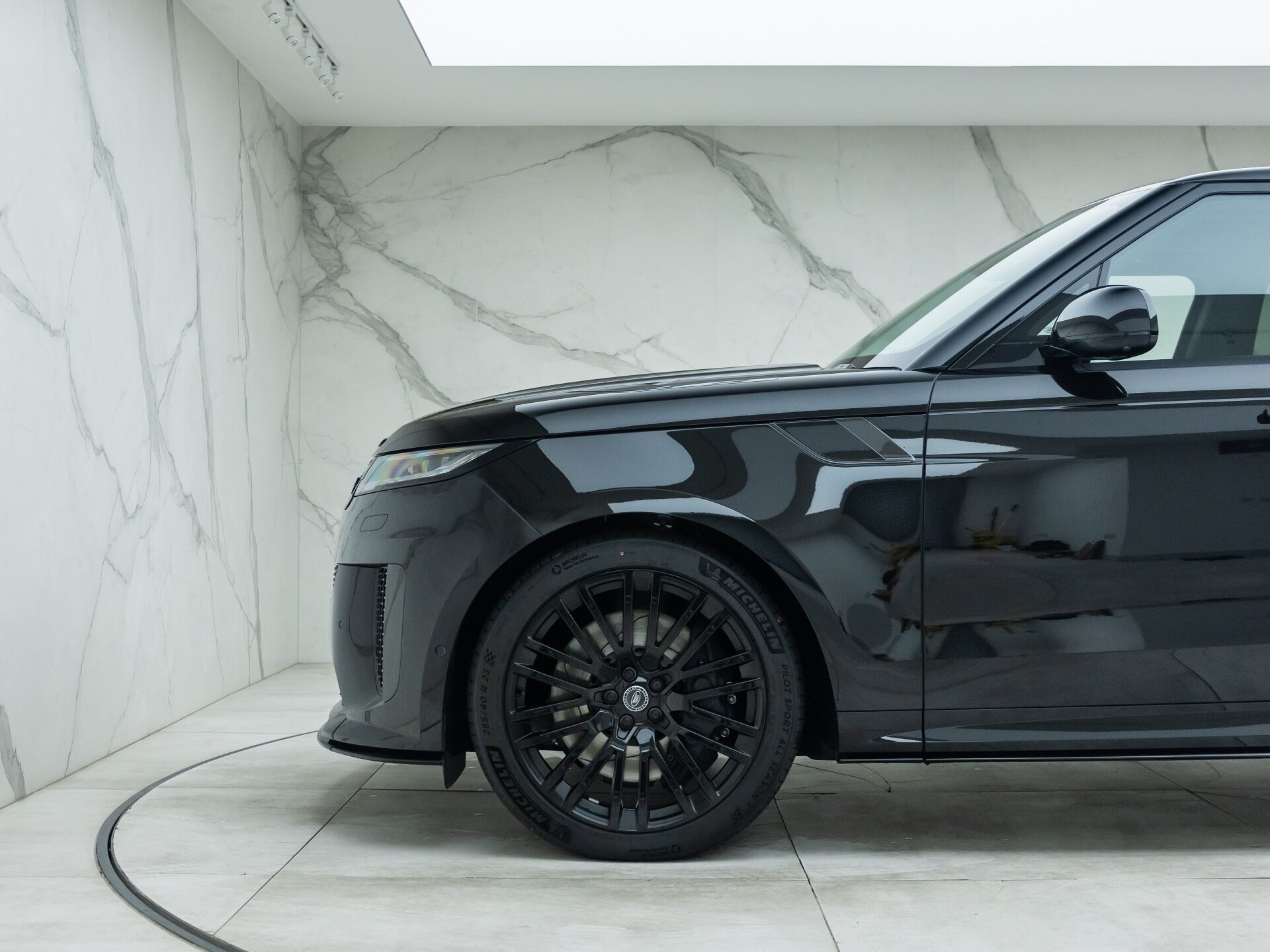 Used Land Rover Range Rover Sport P635 SV EDITION ONE for sale ...