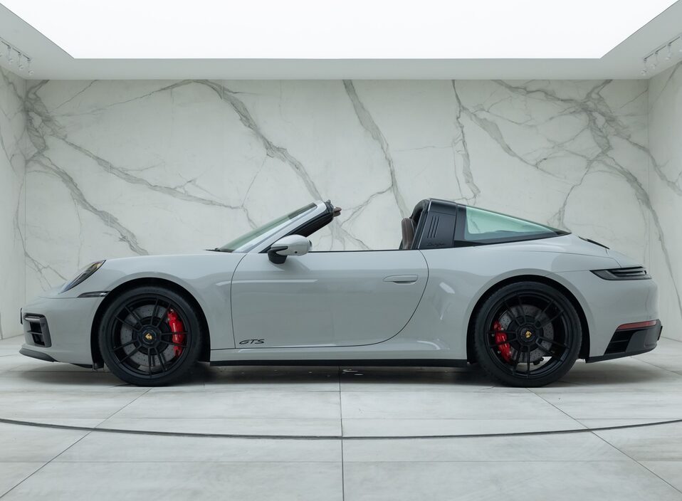 Used Porsche 911 Targa 4 GTS (992) for sale | Crayon