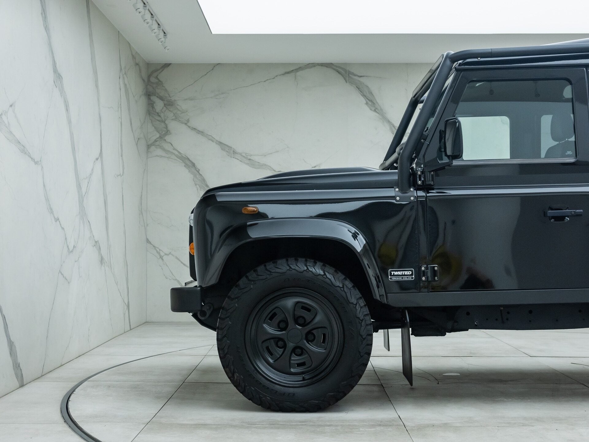 Used Land Rover Defender 110 XS Classic SIIA Twisted for sale ...