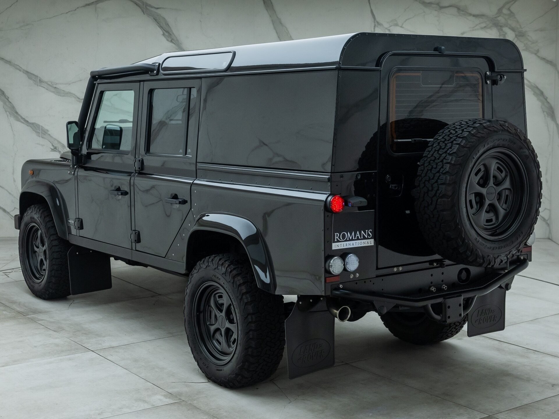 Used Land Rover Defender 110 XS Classic SIIA Twisted for sale ...