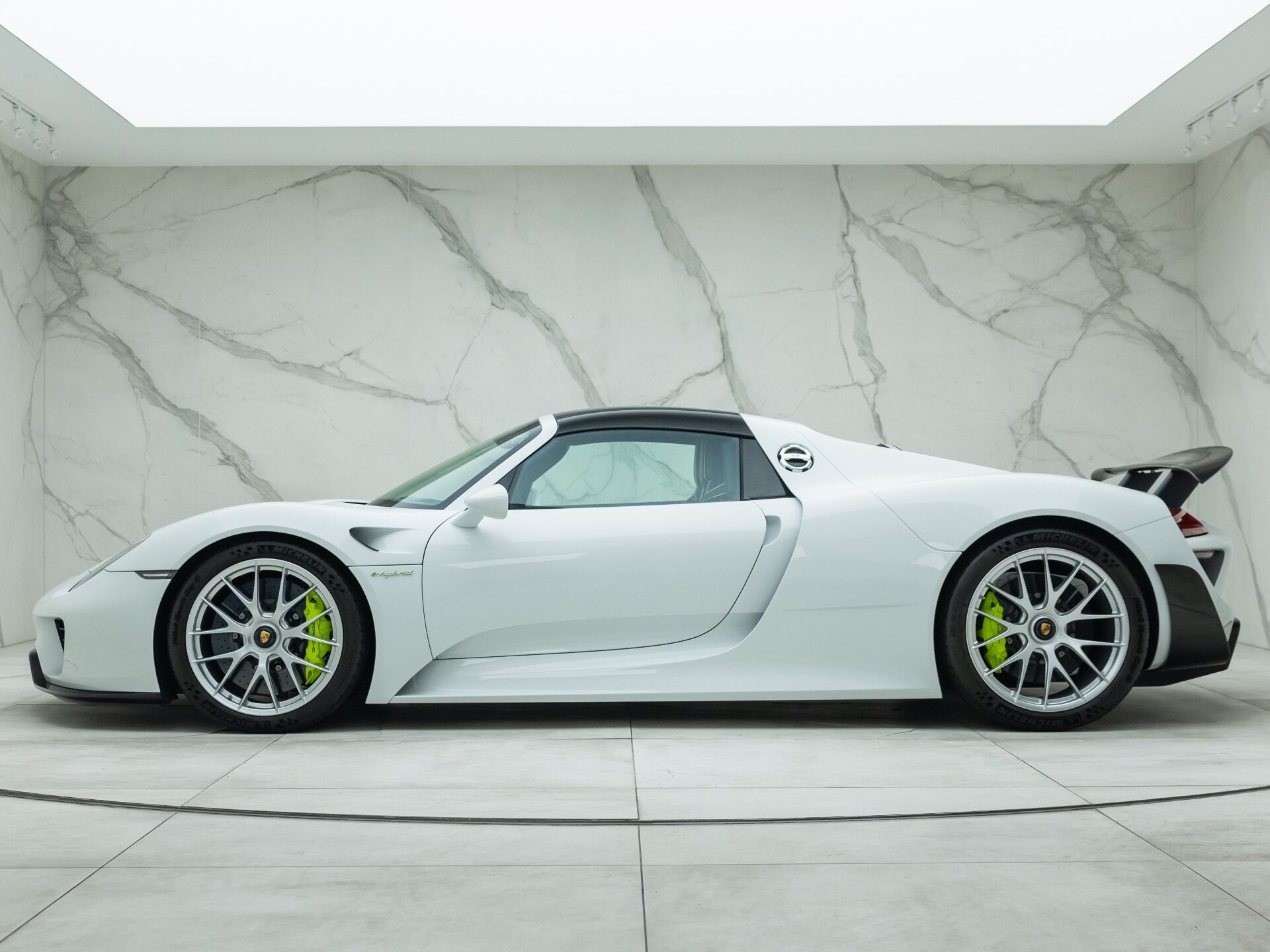 Used Porsche 918 Spyder for sale | Pure White
