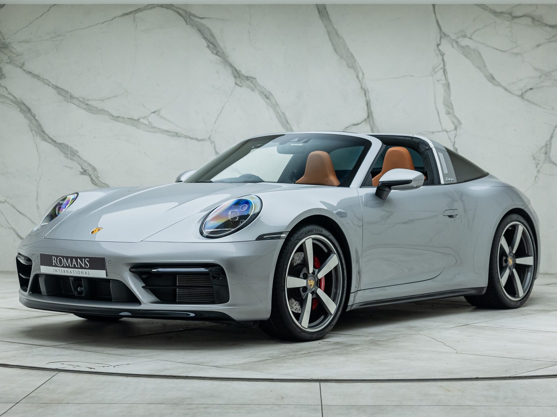 Used Porsche 911 Targa 4S (992) for sale | GT Silver