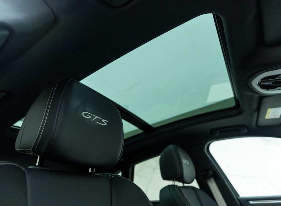 Used Porsche Macan GTS for sale | Gentian Blue Metallic
