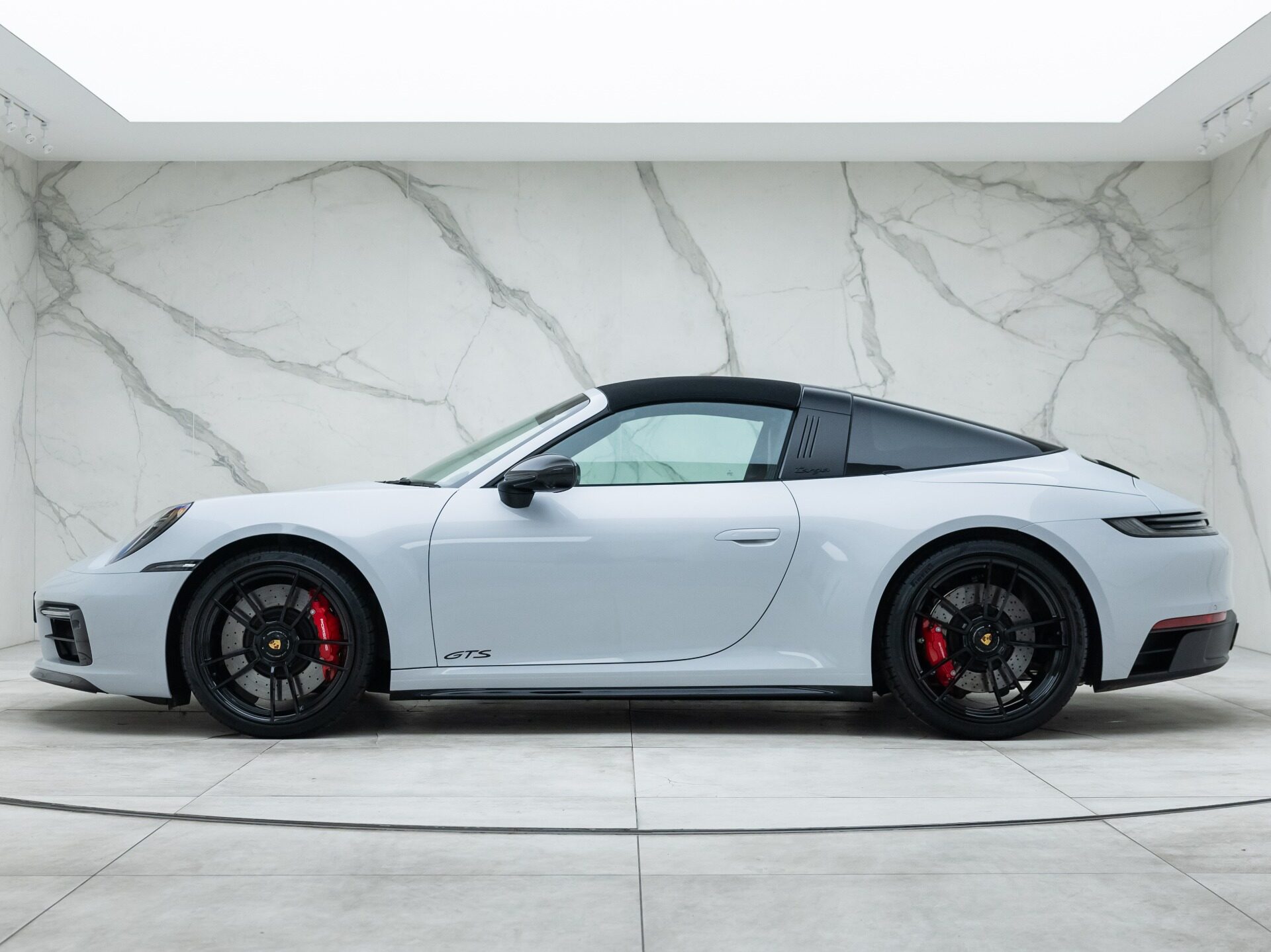 Used Porsche 911 Targa 4 GTS (992) for sale | Ice Grey Metallic