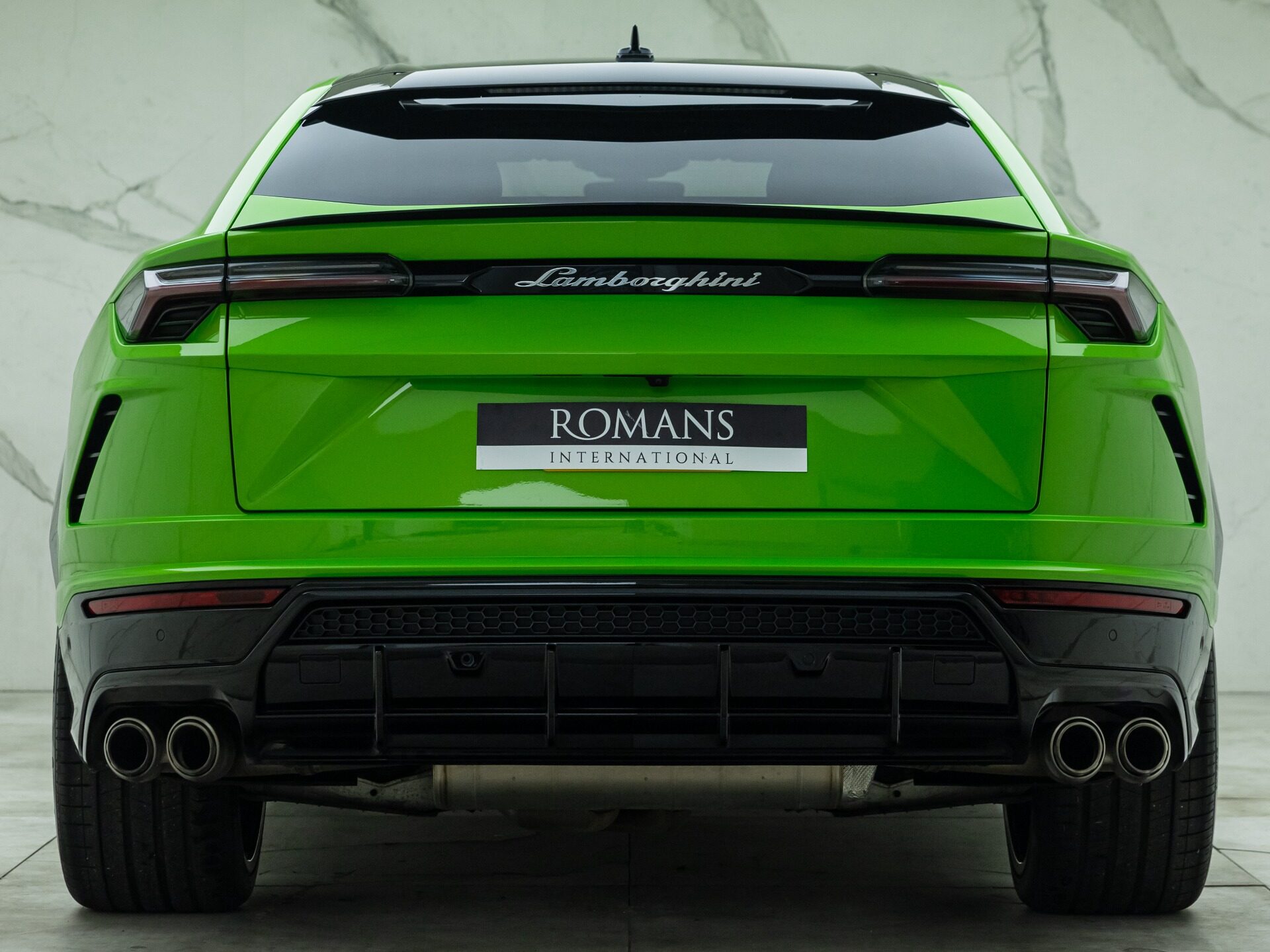 Used Lamborghini Urus PEARL CAPSULE for sale | Verde Mantis