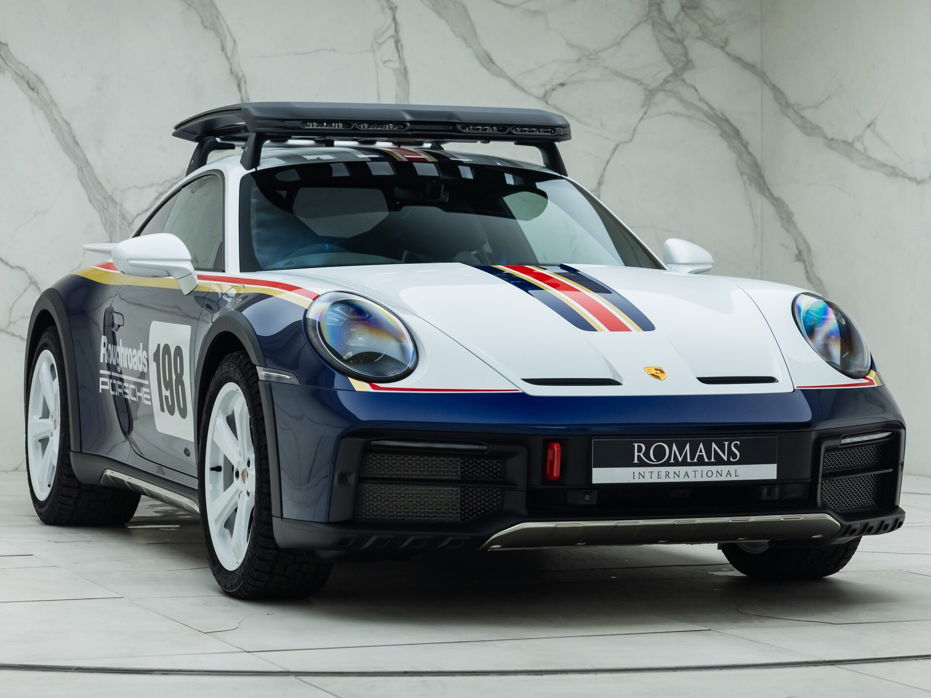 Used Porsche 911 DAKAR (992) for sale | White/ Gentian Blue