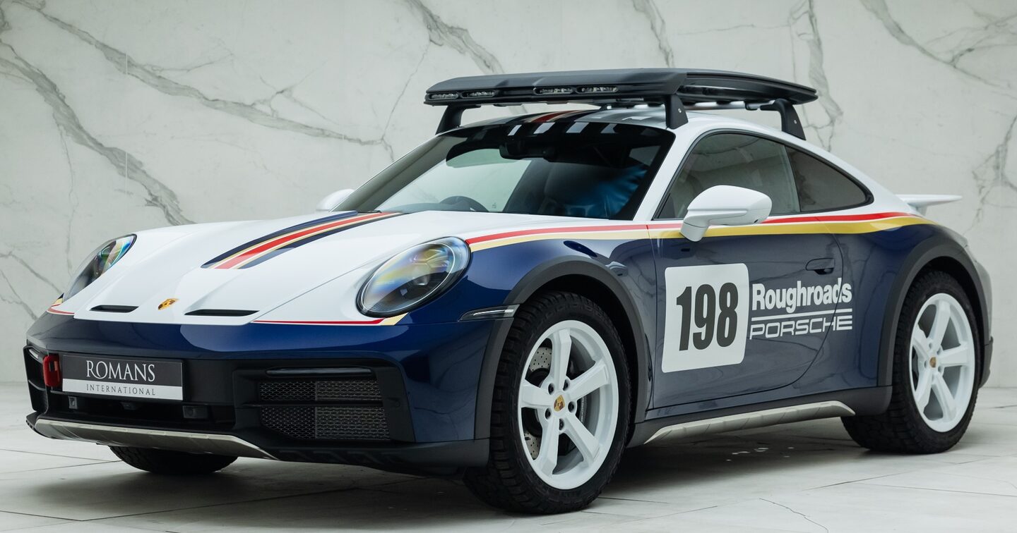 Used Porsche 911 DAKAR (992) for sale | White/ Gentian Blue
