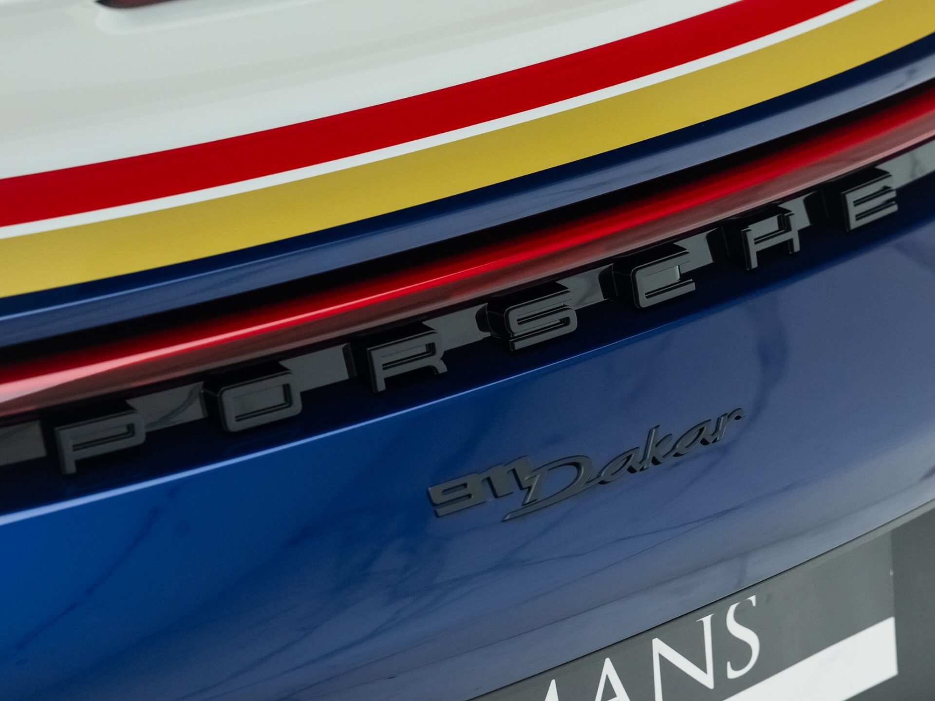 Used Porsche 911 DAKAR (992) for sale | White/ Gentian Blue