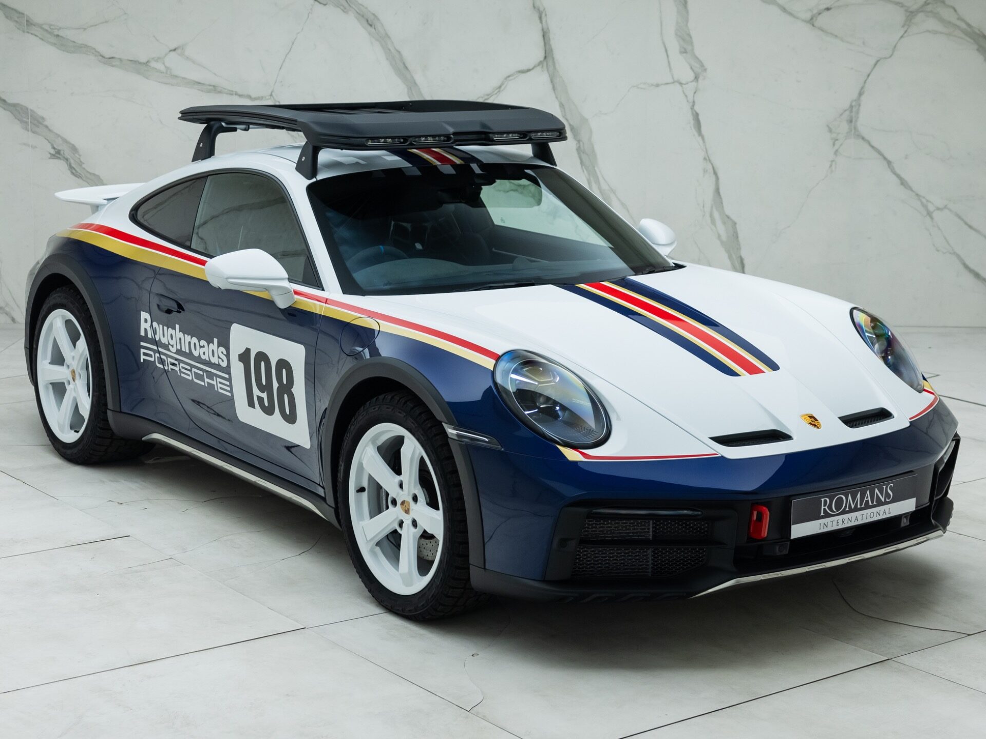 Used Porsche 911 DAKAR (992) for sale | White/ Gentian Blue