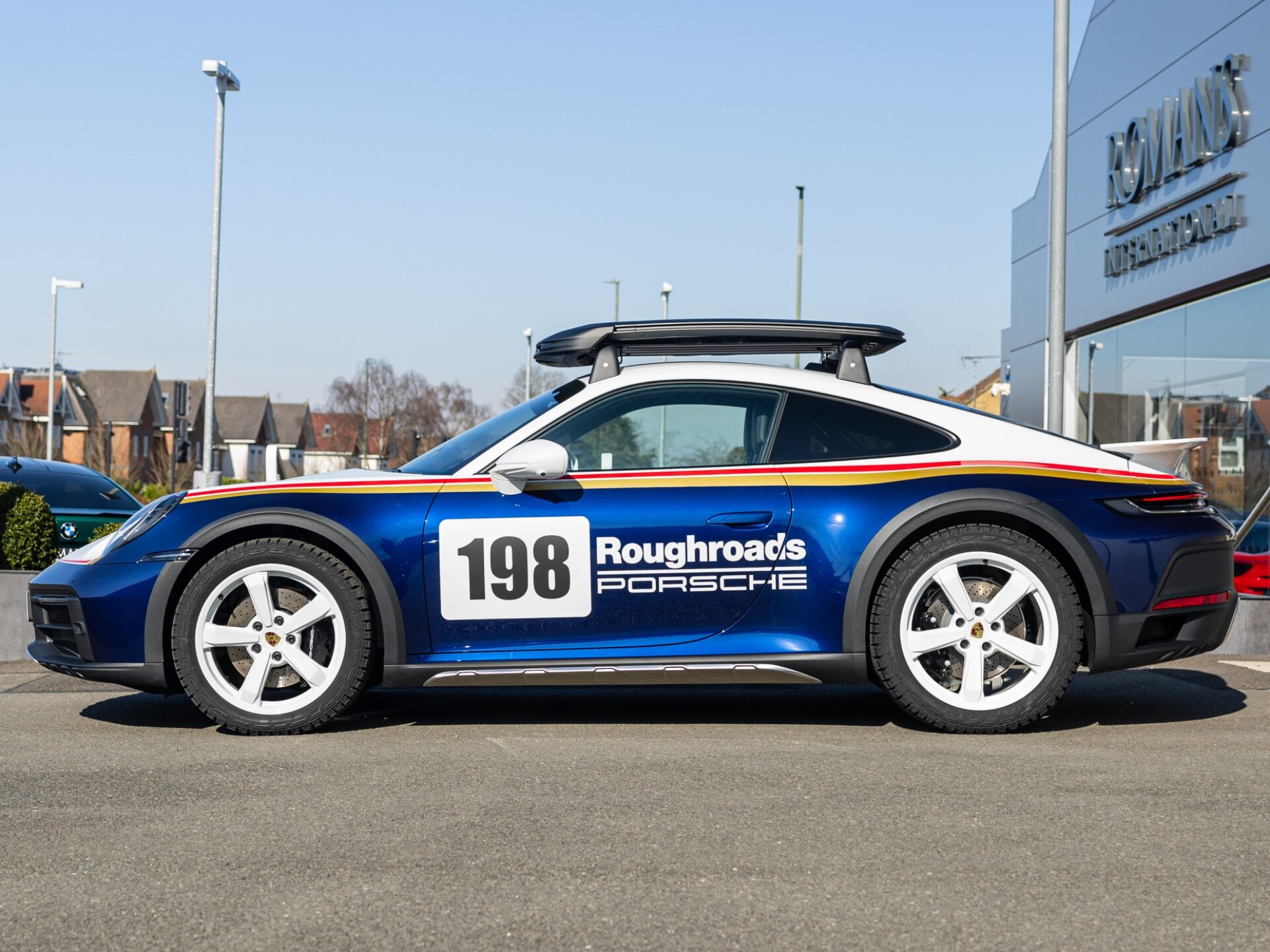 Used Porsche 911 DAKAR (992) for sale | White/ Gentian Blue