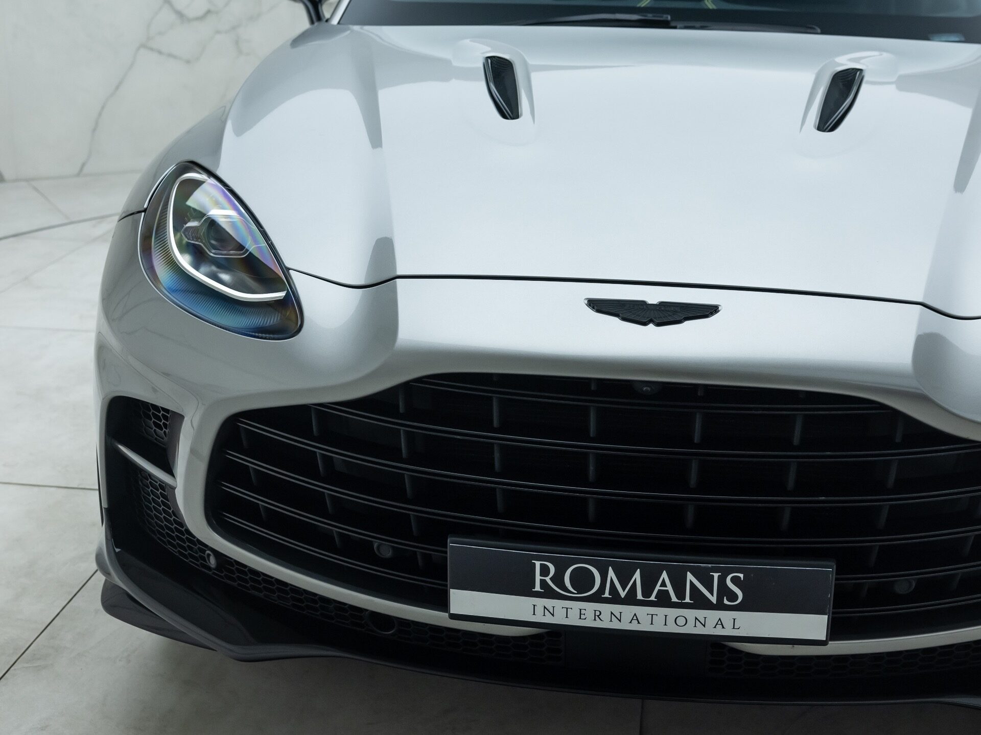 Used Aston Martin DBX 707 for sale | Aluminite Silver