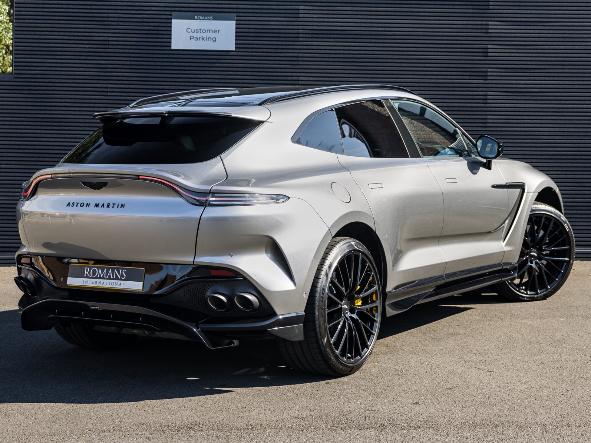 Used Aston Martin DBX 707 for sale | Aluminite Silver